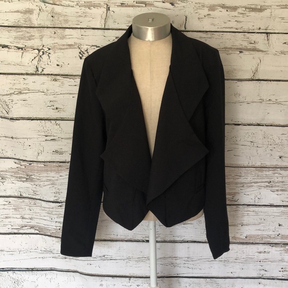 Jennifer Lopez | Jackets & Coats | Jennifer Lopez Short Blackjacket Euc ...